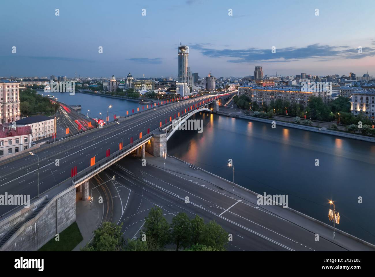 Big bridge krasnokholmsky ship hi-res stock photography and images - Alamy