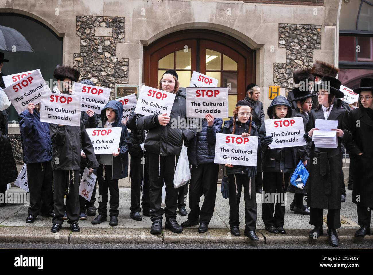 London, UK. 25th Apr, 2024. The protesters opposite the DfE. Several ...