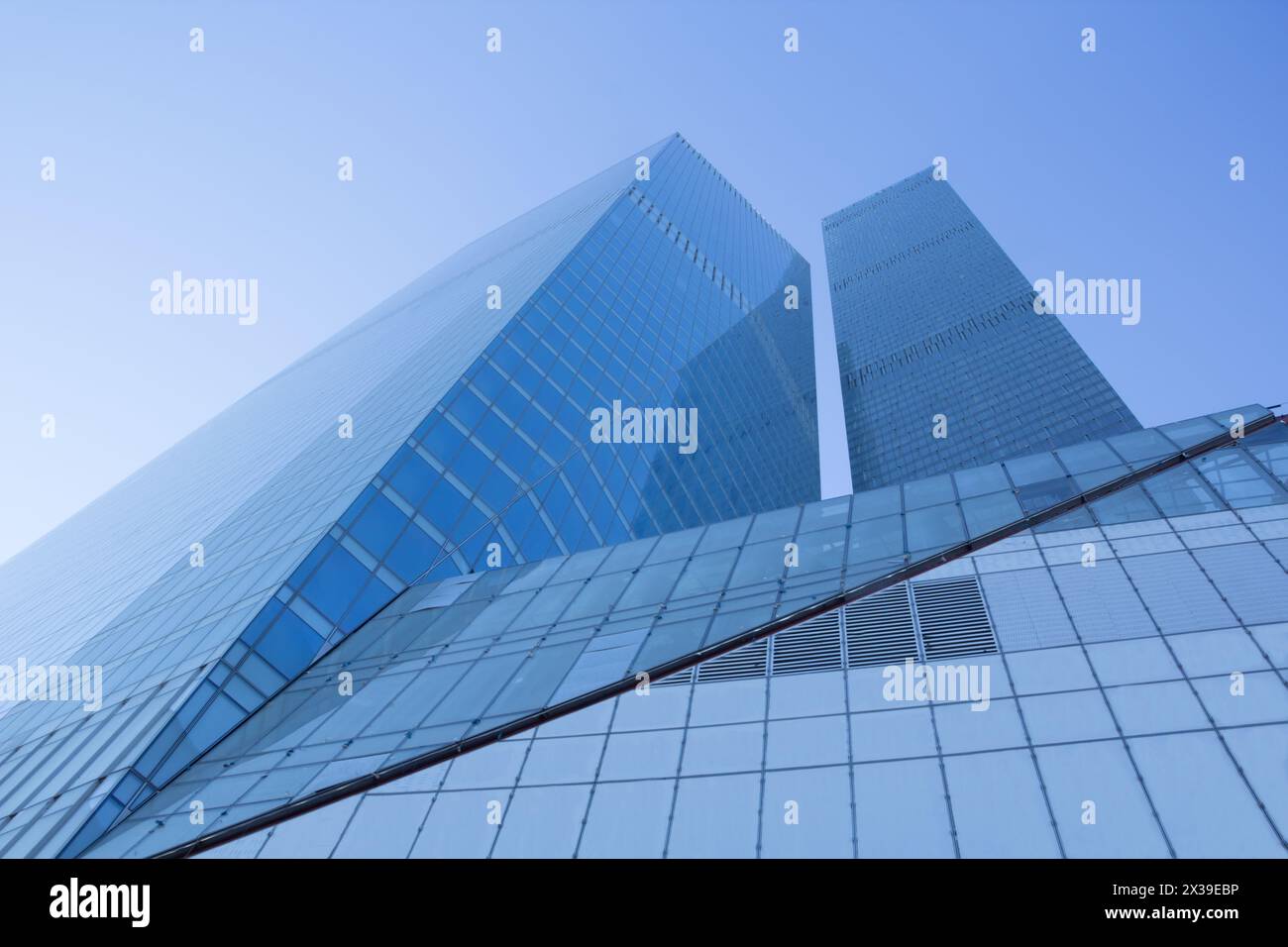 Beautiful skyscraper many windows hi-res stock photography and images ...