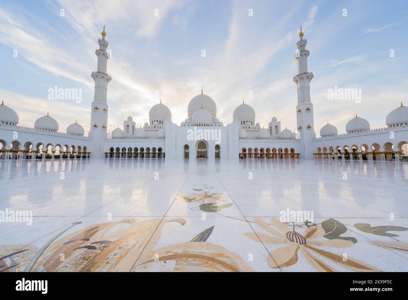 ABU DHABI, UAE - JAN 18, 2017: Big Sheikh Zayed Mosque is one of six ...