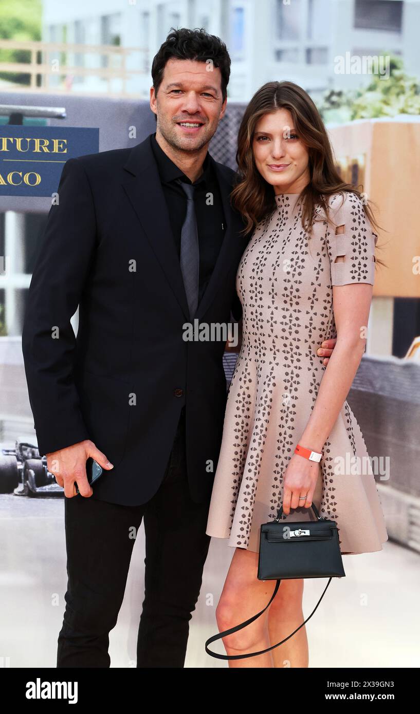 Hamburg, Germany. 25th Apr, 2024. Michael Ballack (l), former soccer ...