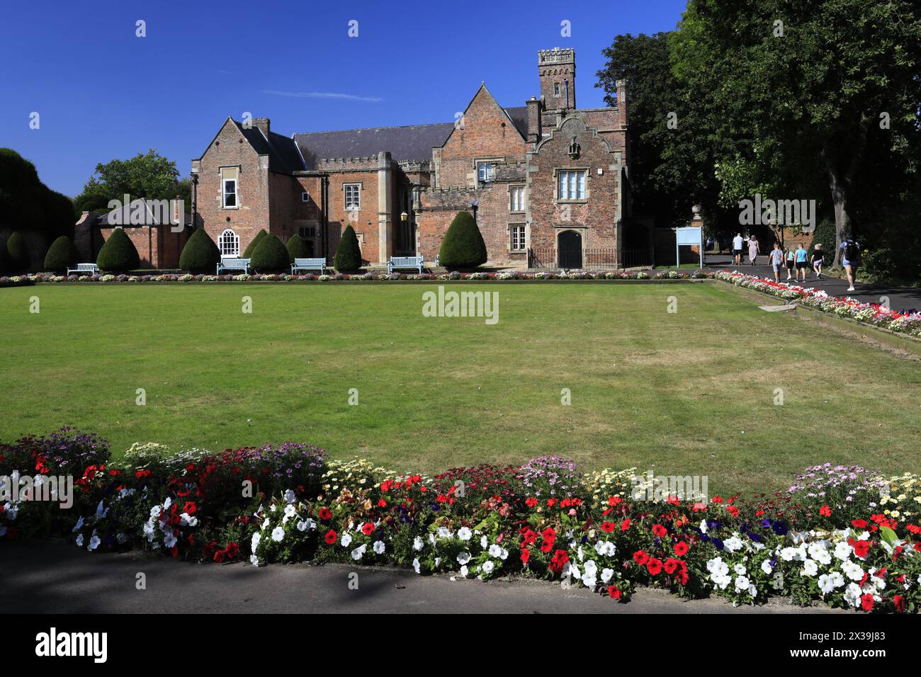 Spring flowers at Ayscoughfee Hall and gardens; Spalding town ...