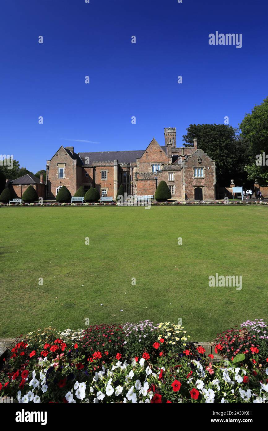 Spring flowers at Ayscoughfee Hall and gardens; Spalding town ...