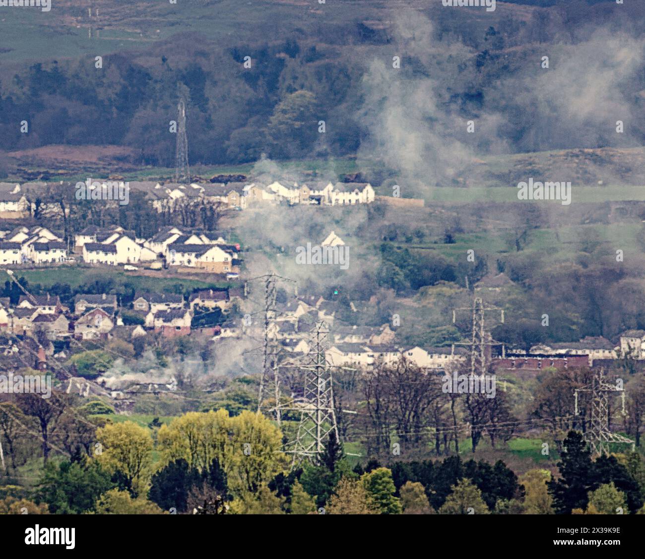 Glasgow, Scotland, UK. 25th April, 2024: Huge fire and smoke south of ...