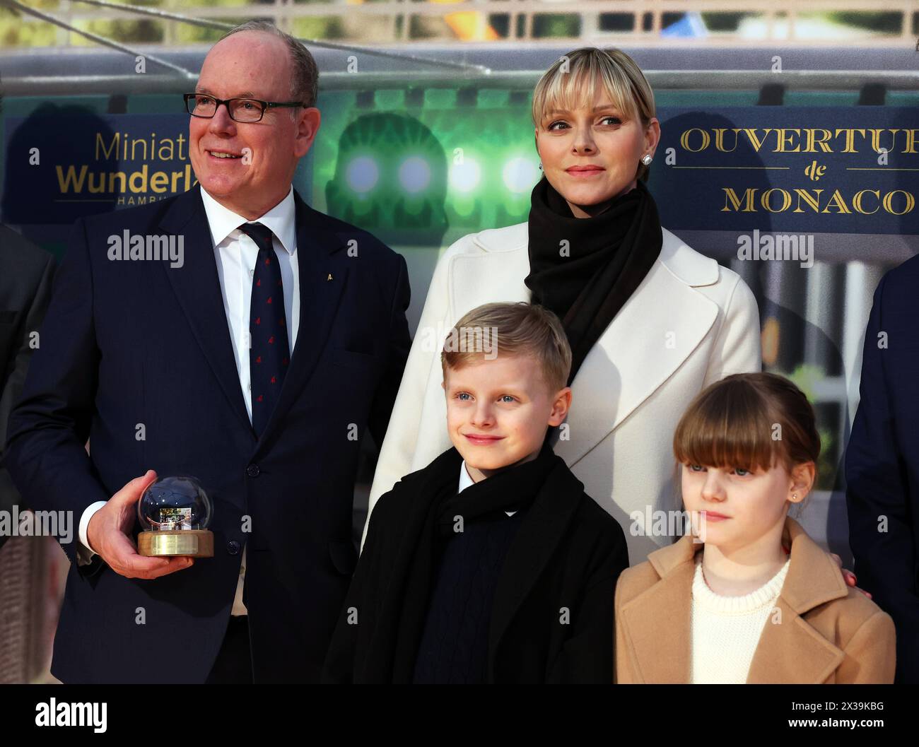 Hamburg, Germany. 25th Apr, 2024. Prince Albert II of Monaco (l) and ...