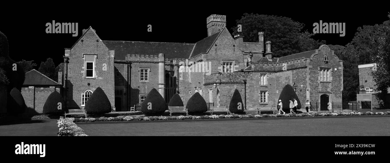 Spring flowers at Ayscoughfee Hall and gardens; Spalding town ...