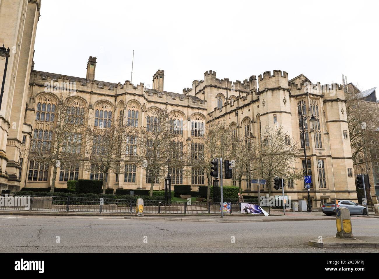Bristol, England- March 30, 2024: The University and the Wills Memorial ...
