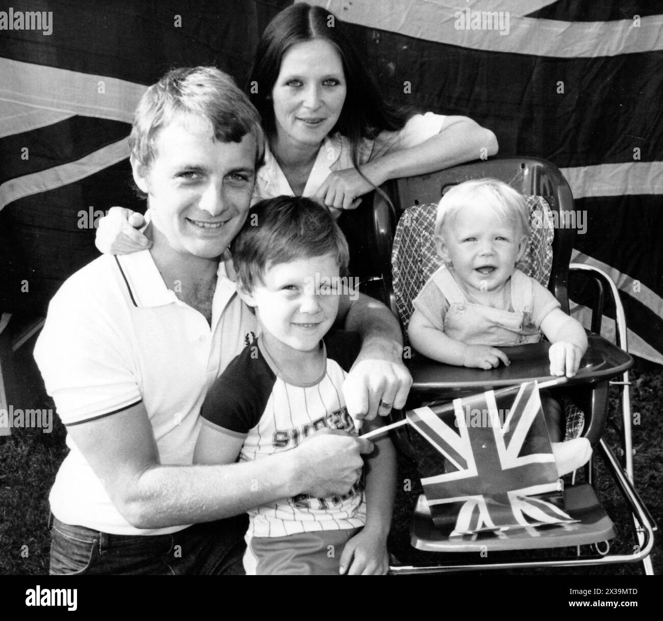 HMS SHEFFIELD SURVIVOR LRO DAVID ATKINSON BACK WITH HIS FAMILY AFTER RETURNING FROM THE ...
