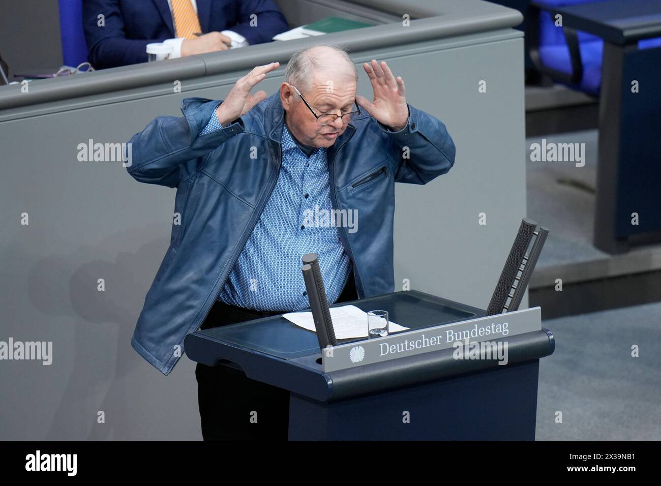 Sitzung des Deutschen Bundestags, MdB, Robert Farle, fraktionslos ...