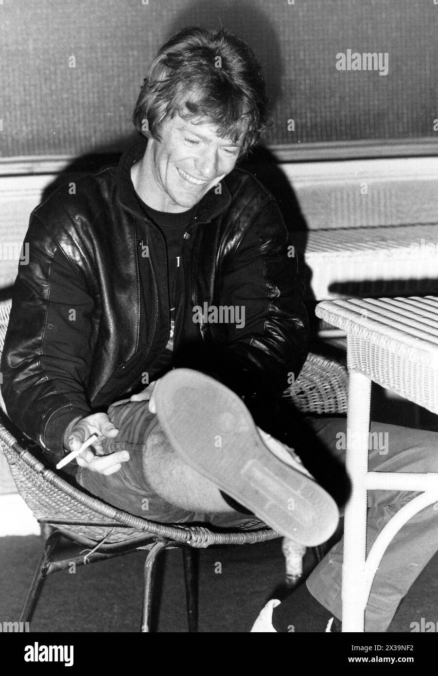 CONTROVERSIAL COMEDIAN JIM DAVIDSON AT THE SANDOWN PIER THEATRE, ISLE ...