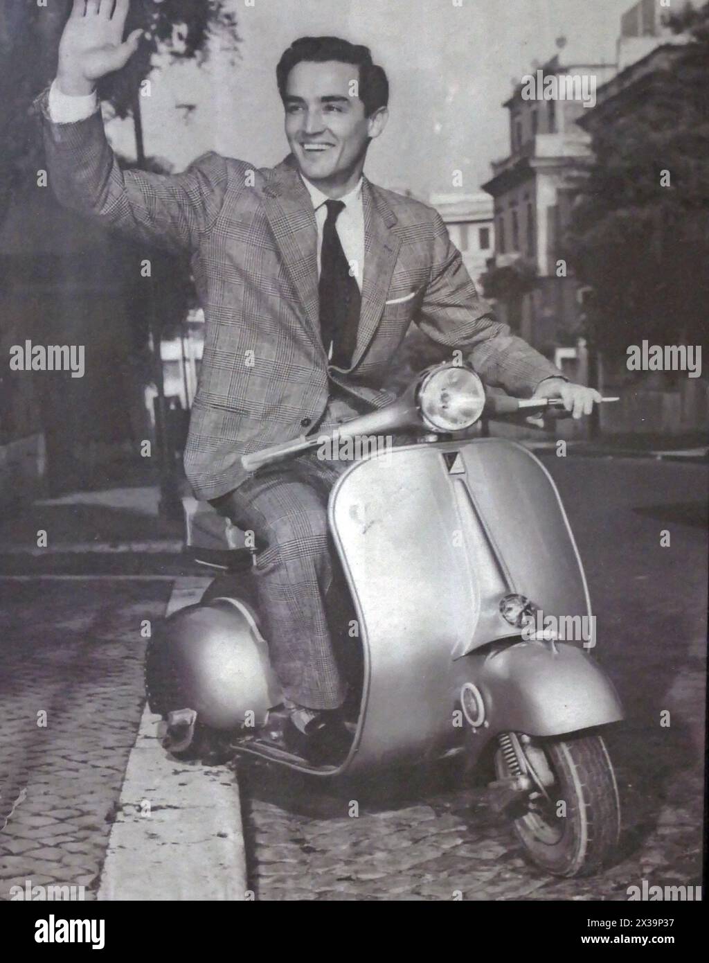 Italian actor Vittorio Gassman in 1955 about with the Vespa famous ...