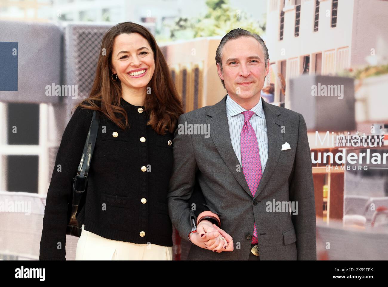 Hamburg, Germany. 25th Apr, 2024. Henry XX Prince Reuss (r) arrives ...