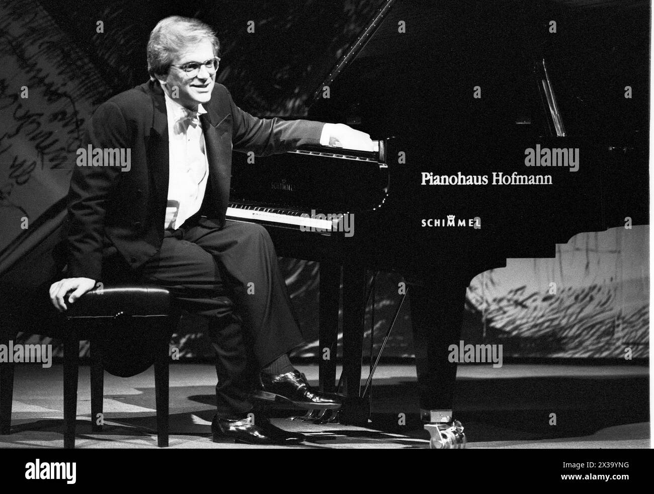 Justus Frantz 13.11.1993, Chemnitz, Pianist, Dirigent und ... Justus Frantz 13.11.1993, Chemnitz, Pianist, Dirigent und ...