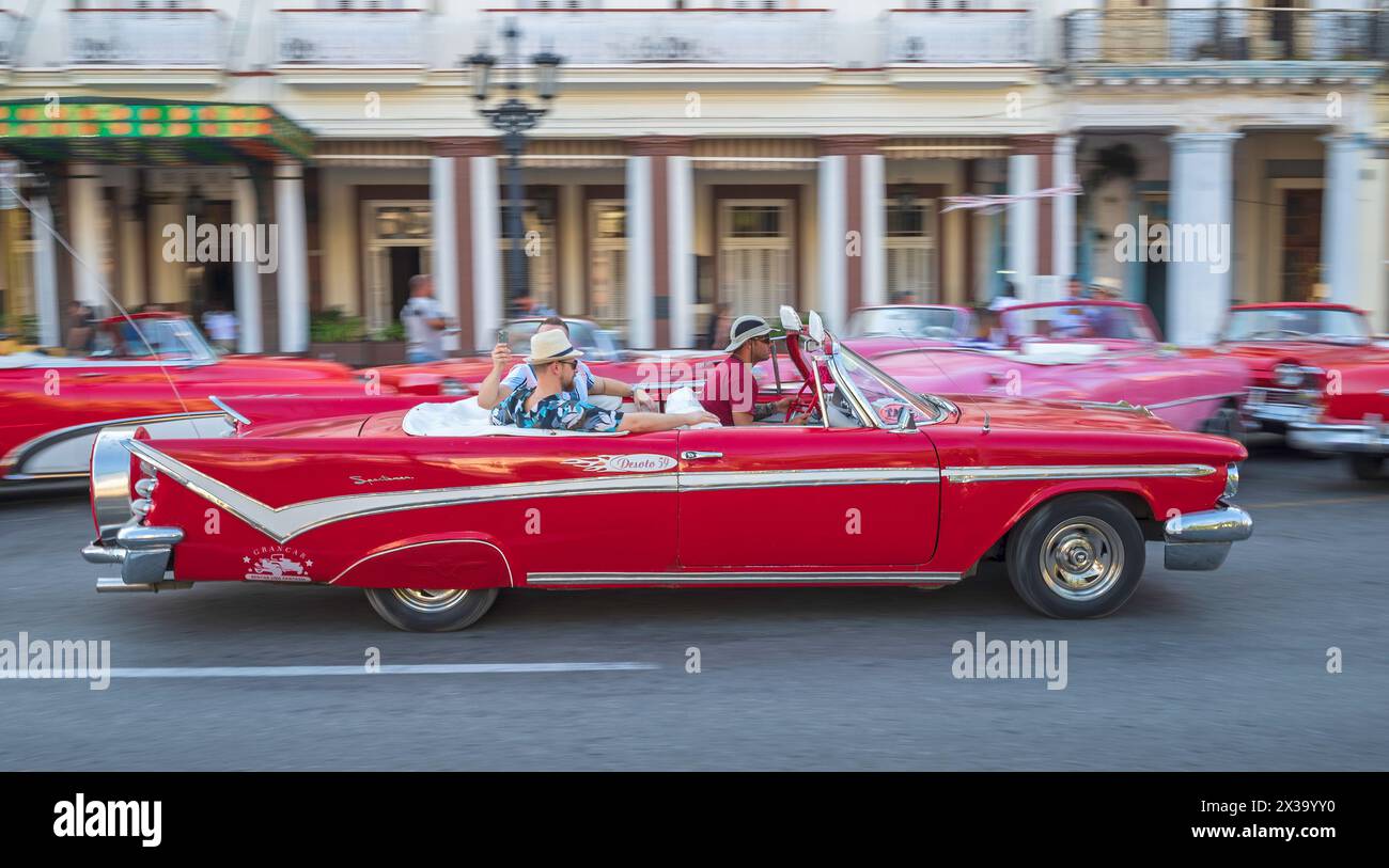 Iconic, restored classic American cars. In and around Central Park ...