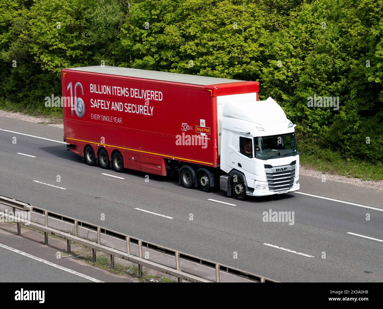 A Royal Mail lorry on the M40 motorway, Warwickshire, UK Stock Photo ...