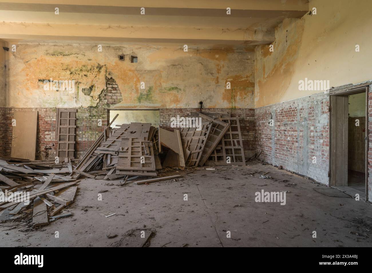 Room of a historic deserted building Stock Photo - Alamy