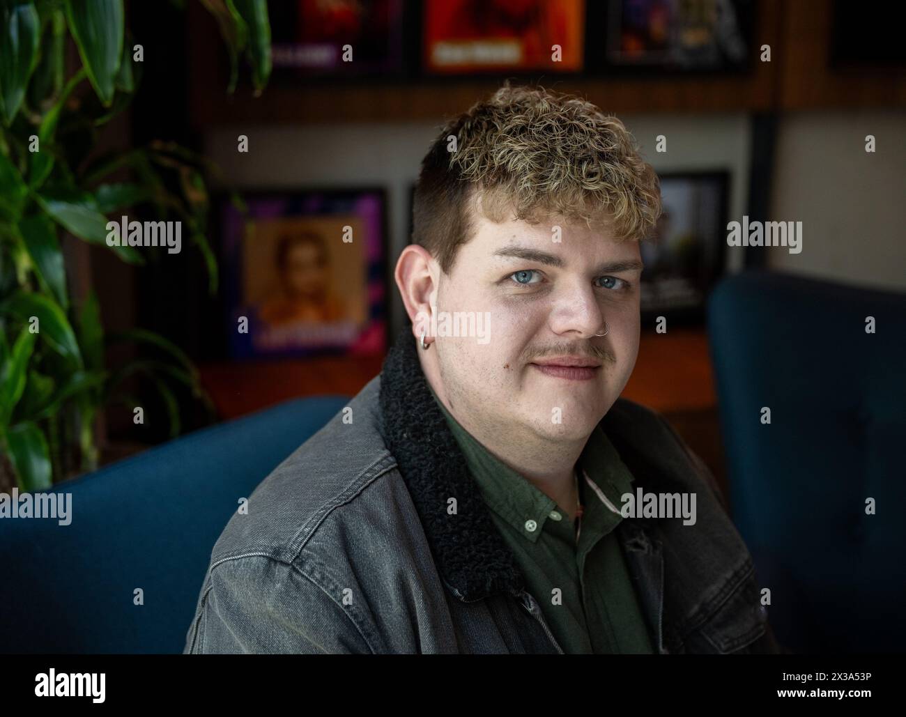 Berlin, Germany. 25th Apr, 2024. The singer Isaak Guderian ...