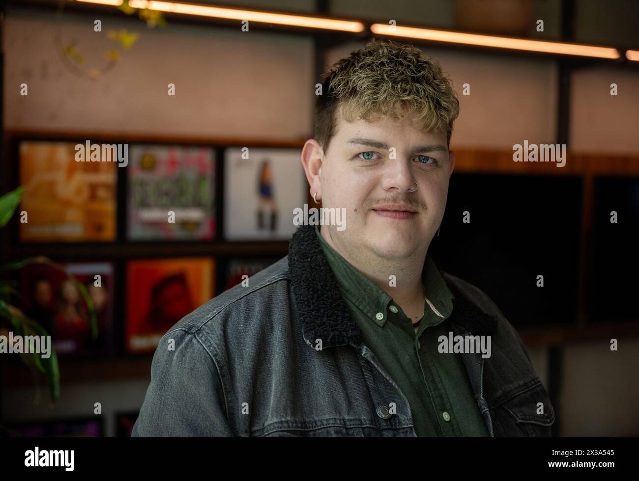 Berlin, Germany. 25th Apr, 2024. The singer Isaak Guderian ...