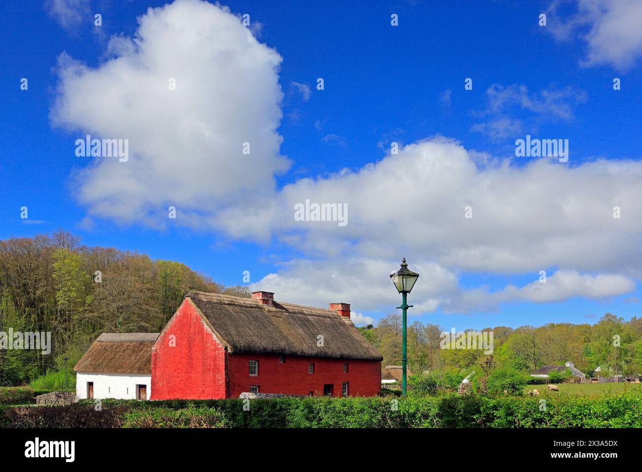 Kennixton farmhouse with thatched roof, St Fagans, National Museum of ...