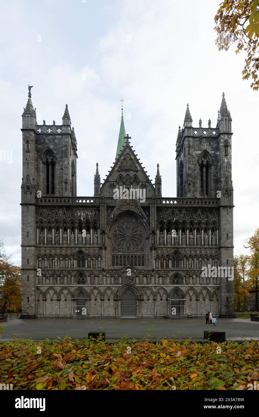 Norway cathedral hi-res stock photography and images - Alamy