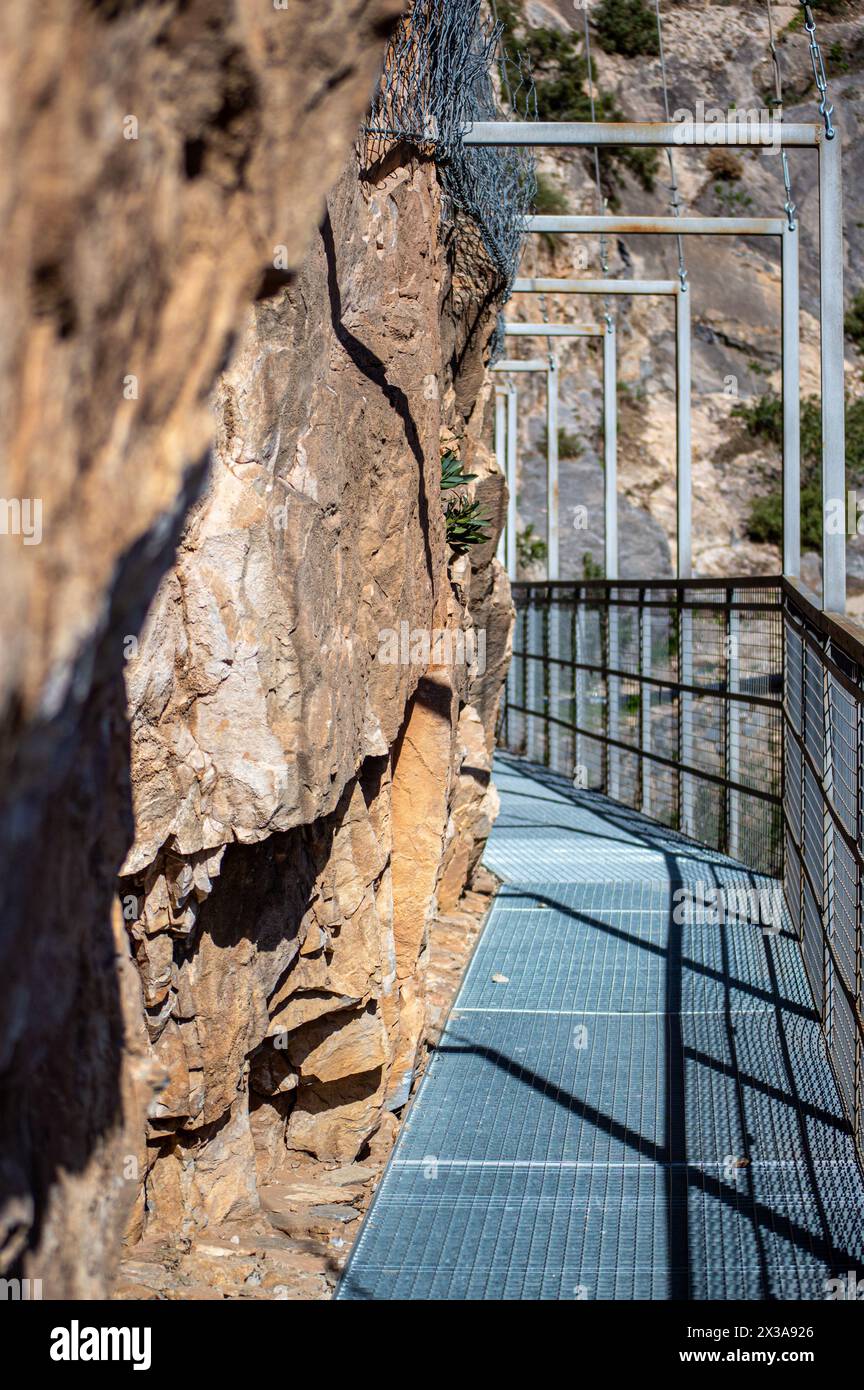 Hiking trail to Colgante bridge (Puente Colgante El Saltillo) over ...