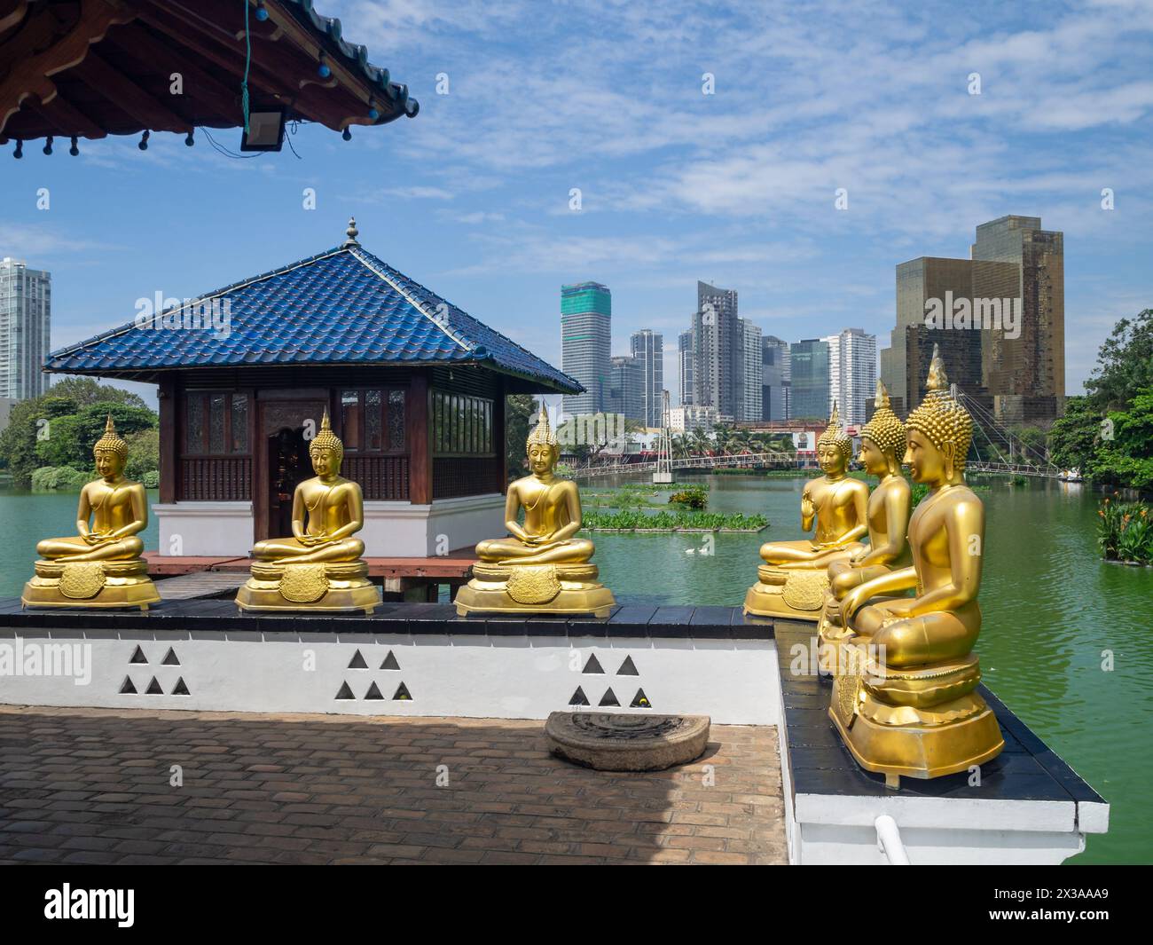Gangarama Sima Malaka budhist temple in Colombo city, Sri Lanka, Ceylon ...