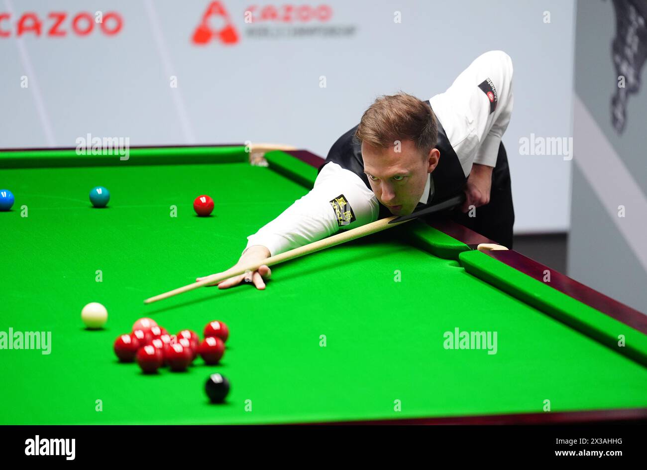 Judd Trump in action against Tom Ford on day six of the 2024 Cazoo ...
