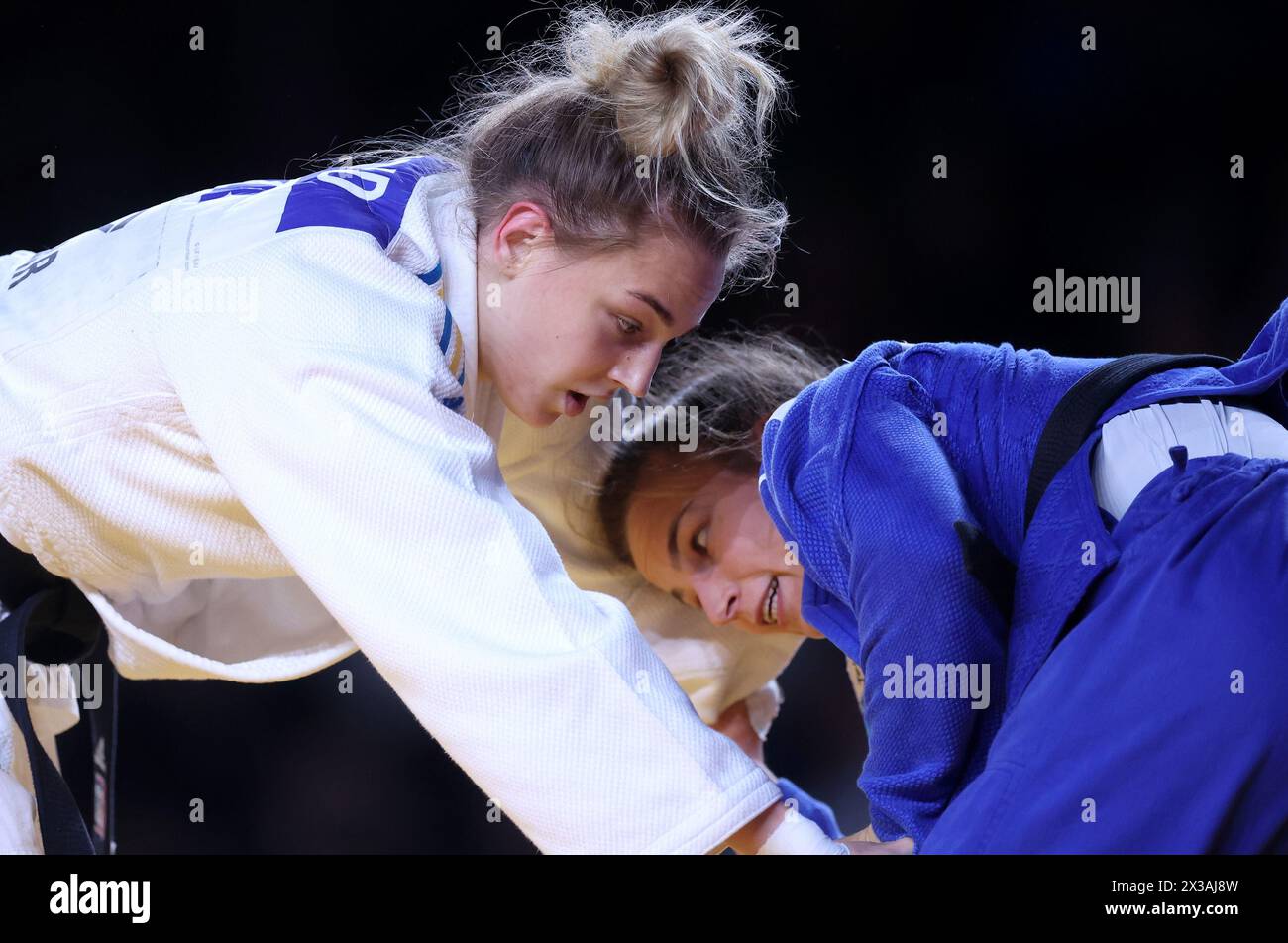 Zagreb, Croatia. 25th Apr, 2024. Daria Bilodid and Kaja Kajzer fight ...