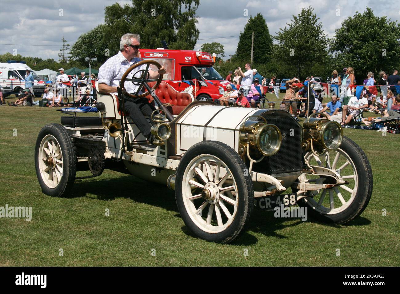 MERCEDES CHAIN-DRIVE RACER OF 1904 Stock Photo - Alamy