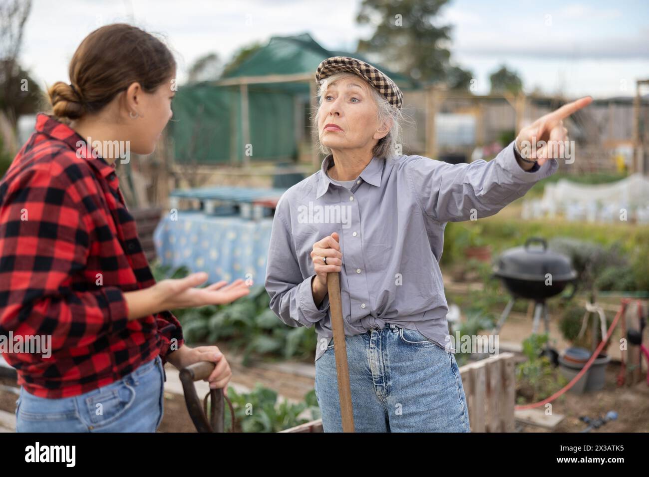 Angry farmers meeting hi-res stock photography and images - Alamy