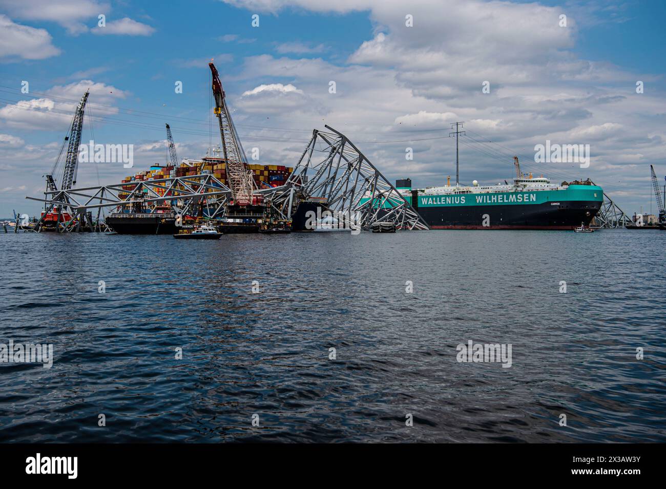 The vehicles carrier Carmen passes through the temporary channel on the ...