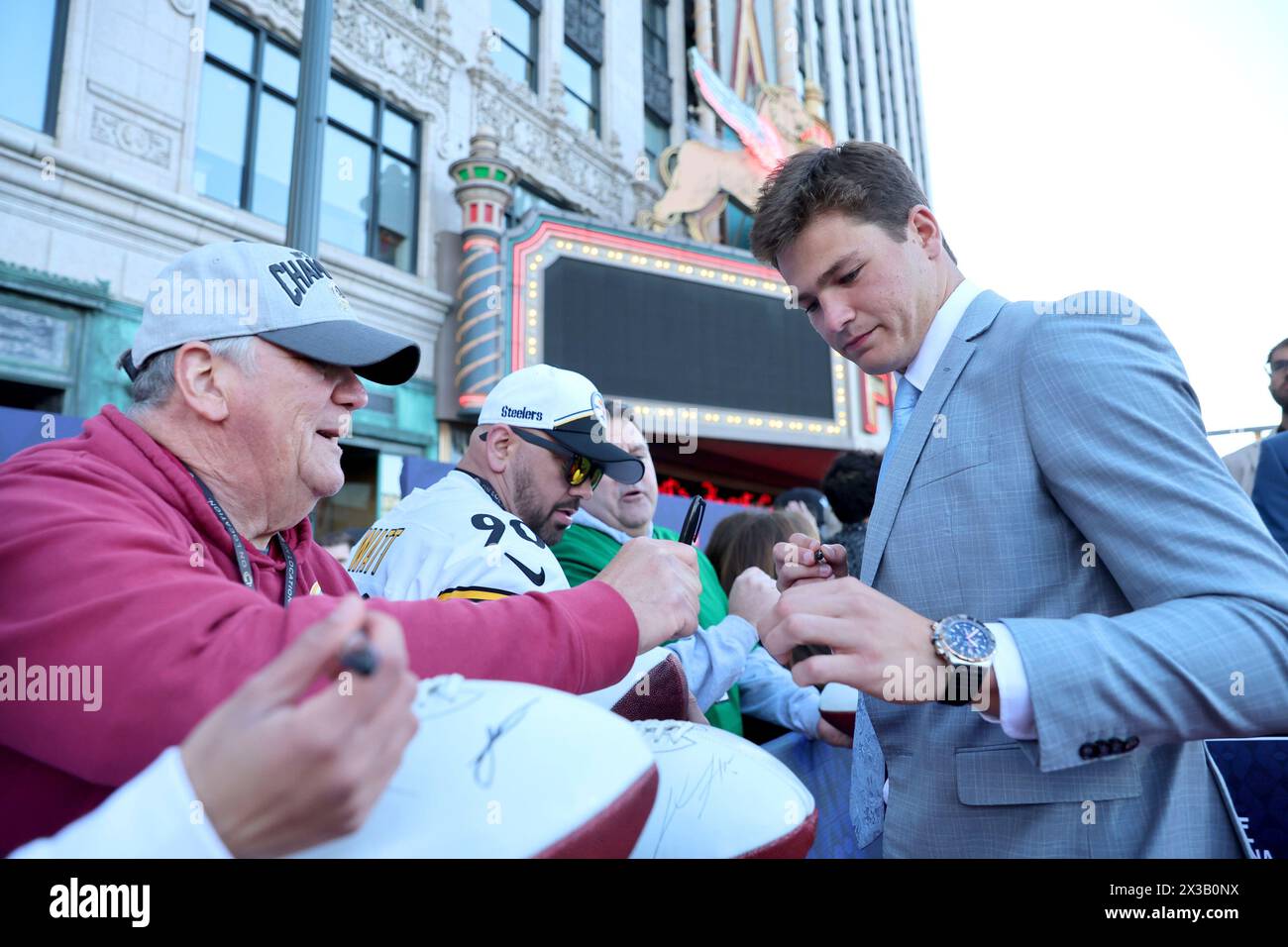 North Carolina Quarterback Drake Maye autographs at the 2024 NFL ...