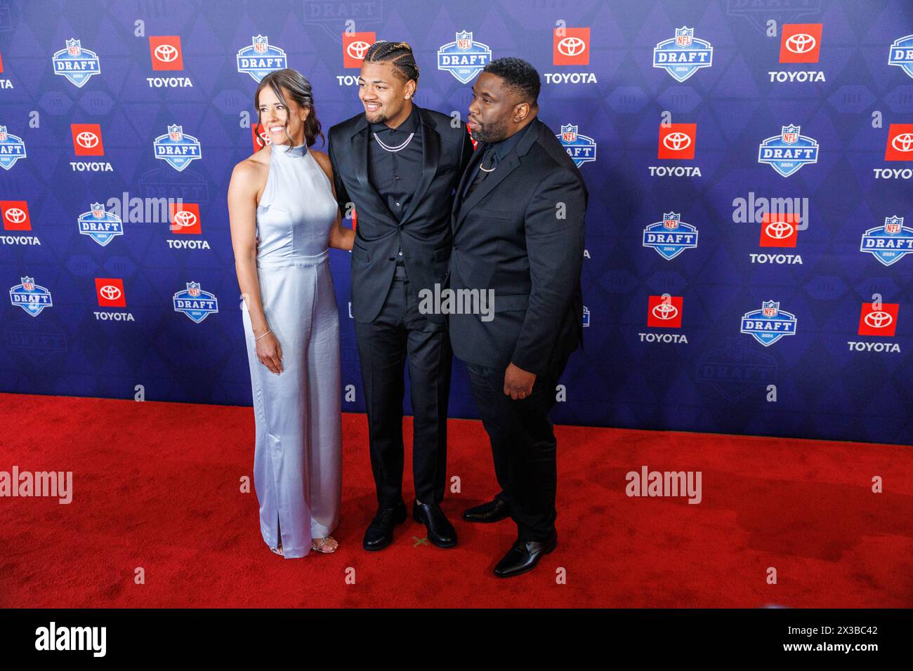Detroit, United States. 25th Apr, 2024. Rome Odunze walks the 2024 NFL ...