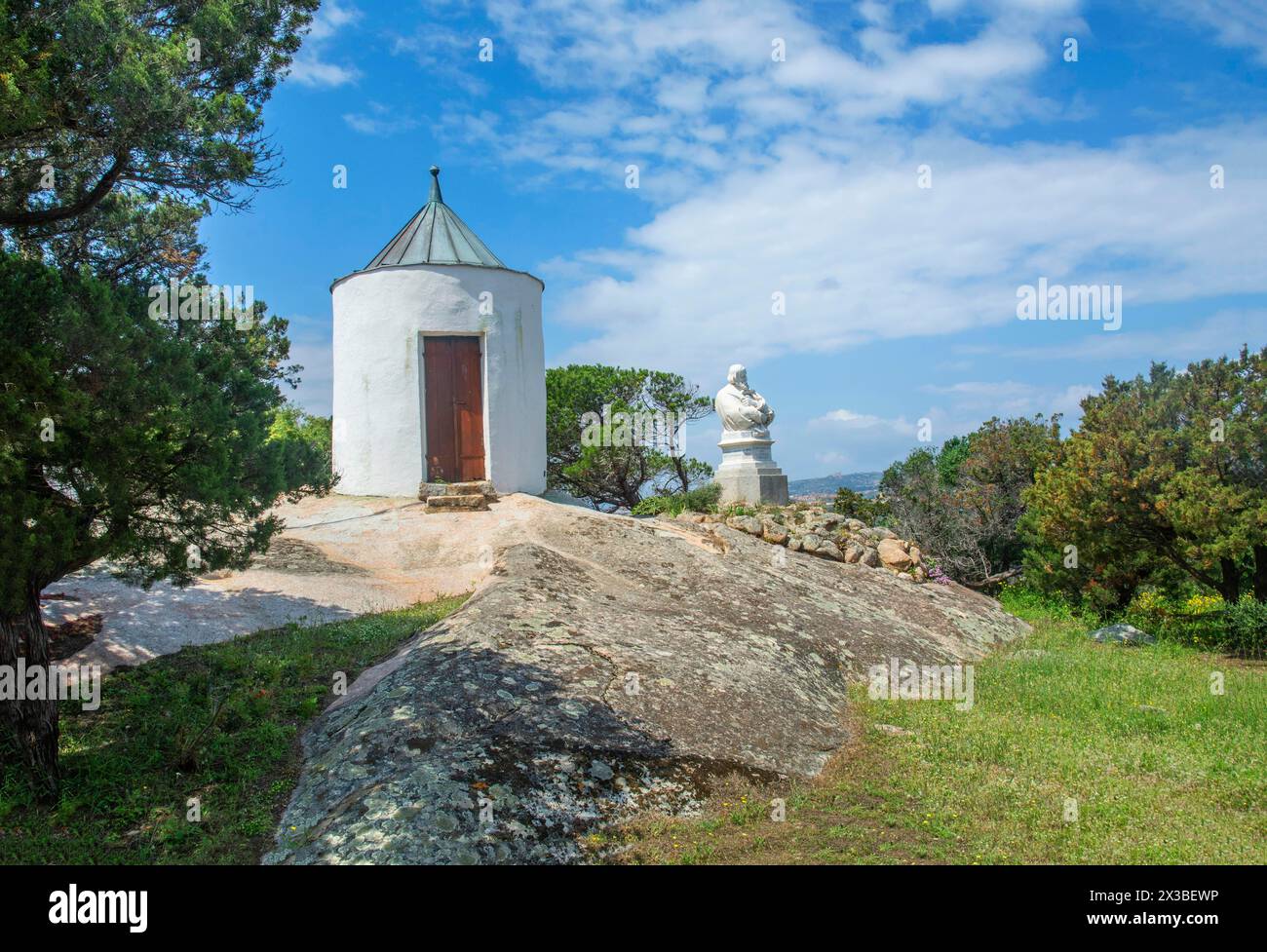 Guard shack and bust of Giuseppe Garibaldi at his home Casa Bianca ...