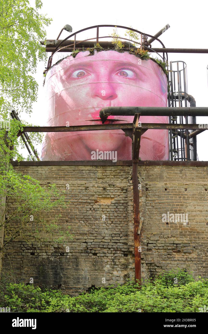 Sculpture Jeanette & Hendrik von Mentalgassi Biennale 2019, street art ...