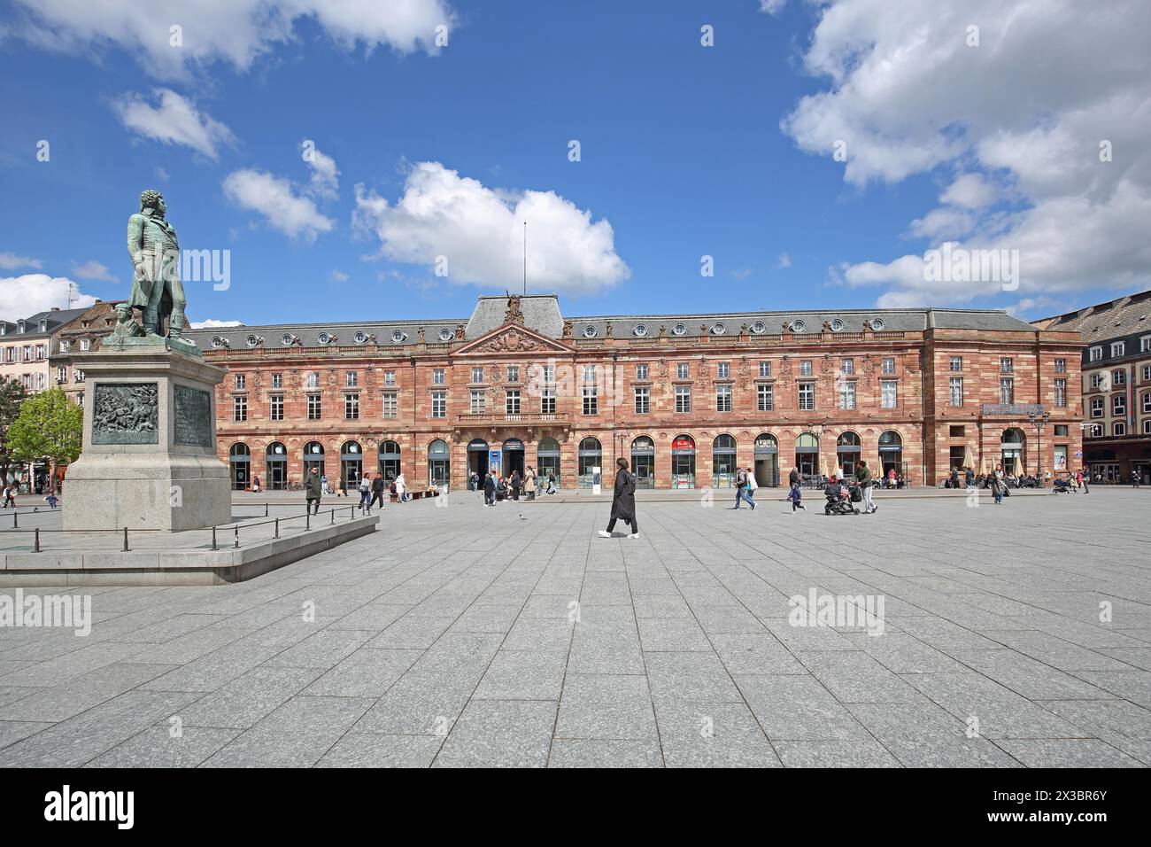 Aubette and monument to General Kleber, pedestrian, General Jean ...