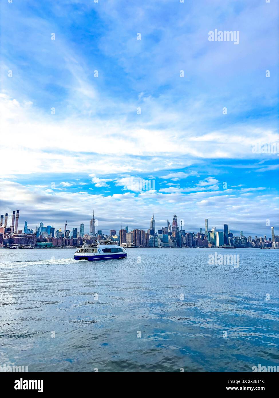 Manhattan ferry service hi-res stock photography and images - Alamy