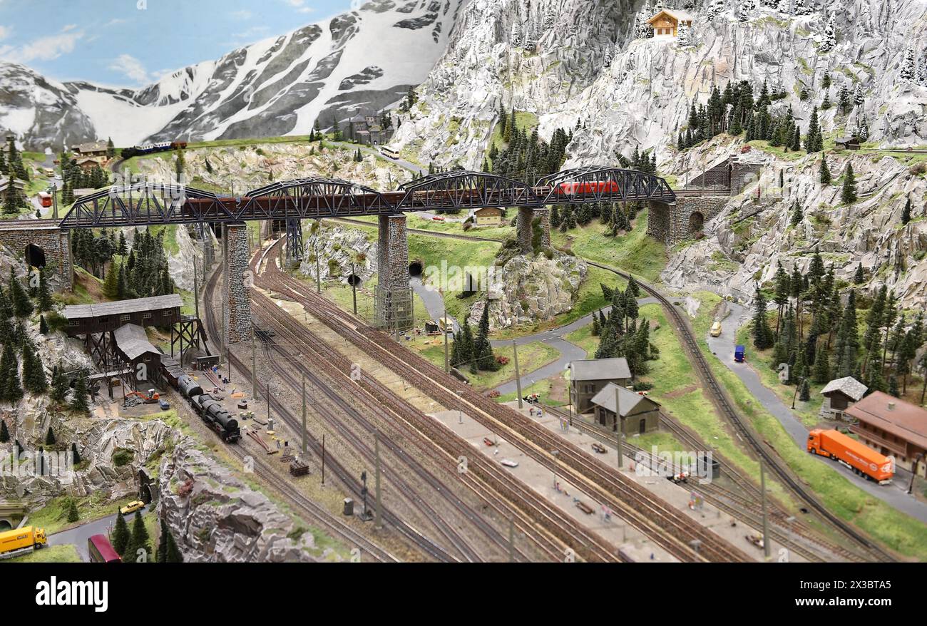 Bridges in the model railway layout at Miniatur Wunderland Hamburg ...