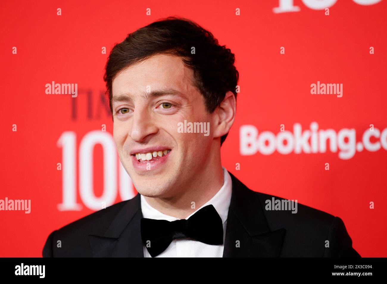 New York, United States. 25th Apr, 2024. Alex Edelman arrives on the ...