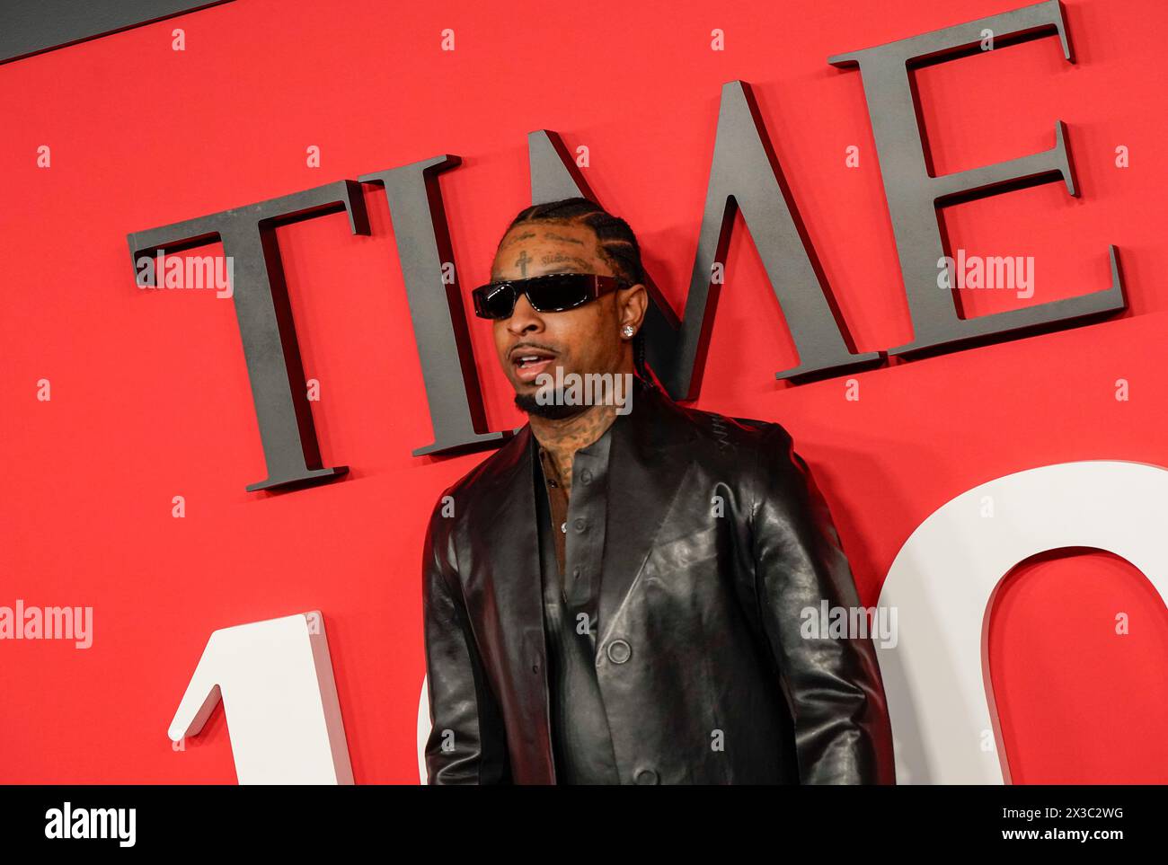 Savage human -Fotos und -Bildmaterial in hoher Auflösung – Alamy