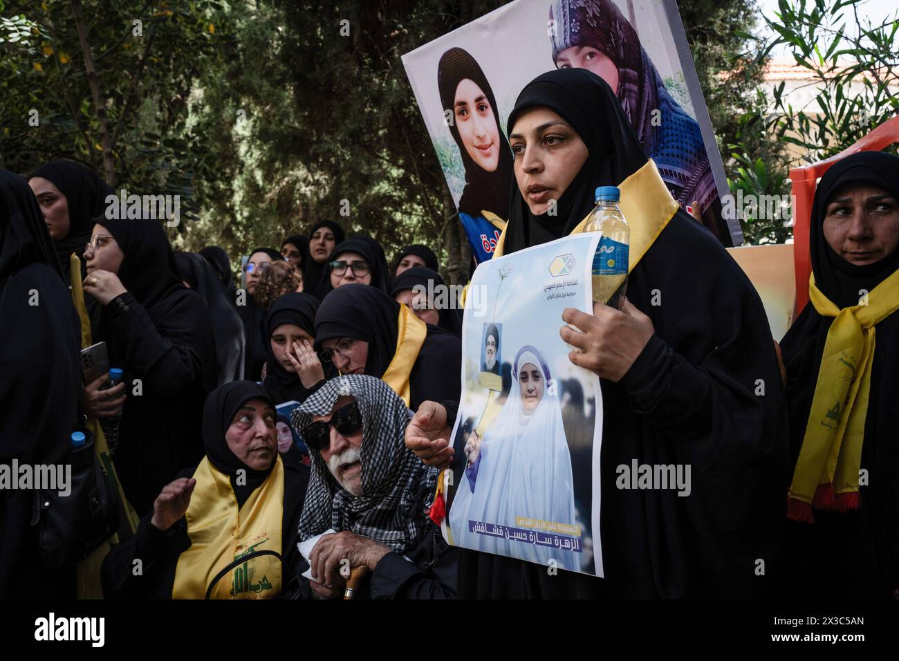 Hanin, Lebanon. 25th Apr, 2024. Rana, mother of Sarah Hussein Qashqash ...