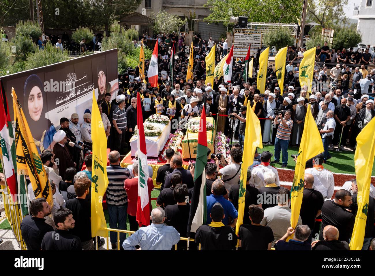 Hanin, Lebanon. 25th Apr, 2024. A funeral procession was held for ...