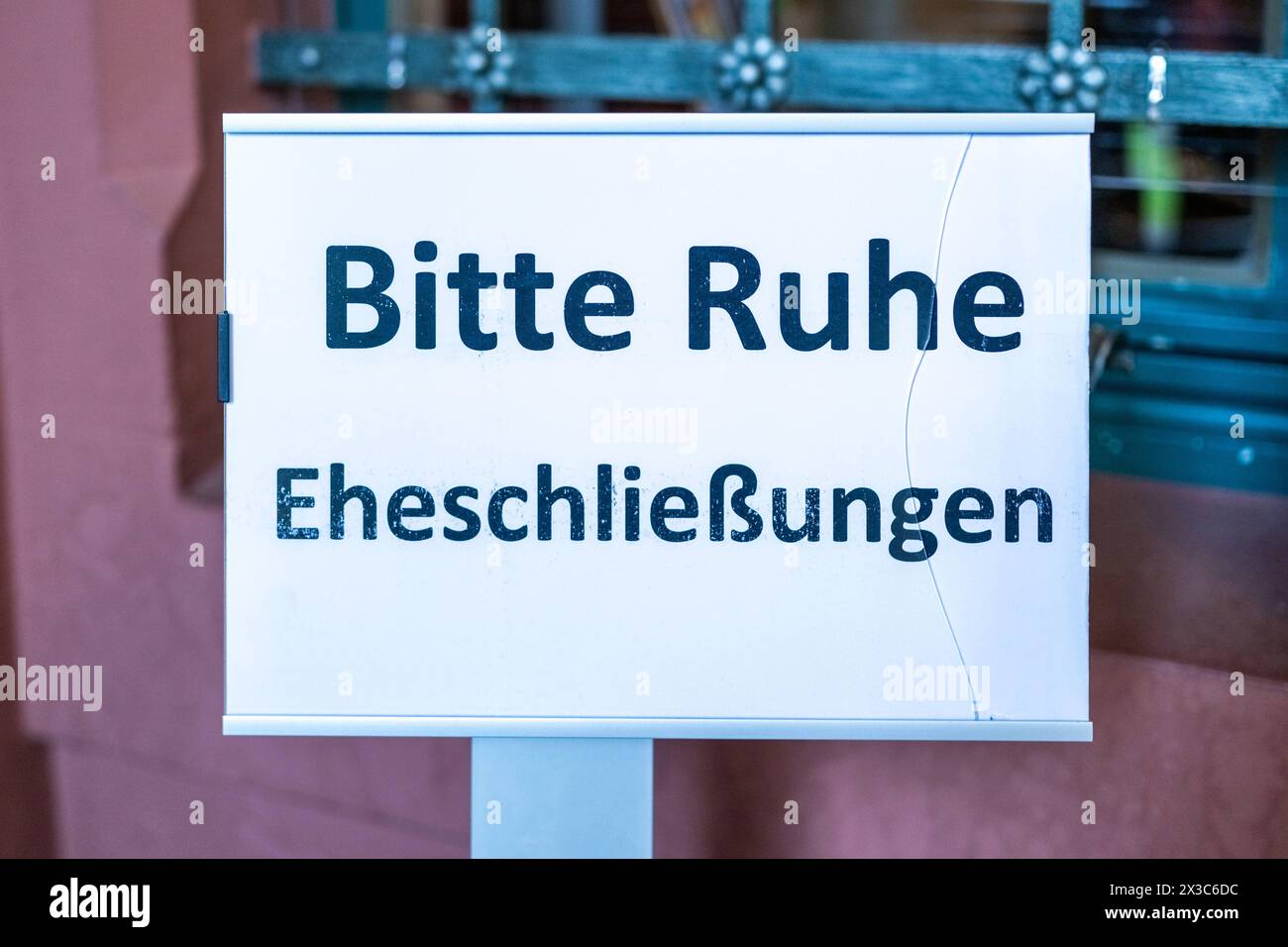 Schild hochzeit hi-res stock photography and images - Alamy