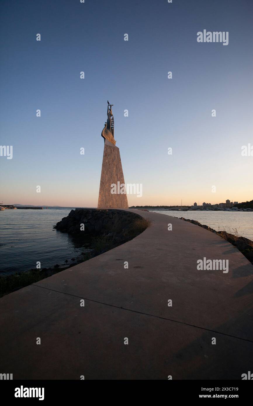 Statue of St. Nicholas in South Nessebar Bay Stock Photo - Alamy Statue of St. Nicholas in South Nessebar Bay Stock Photo - Alamy