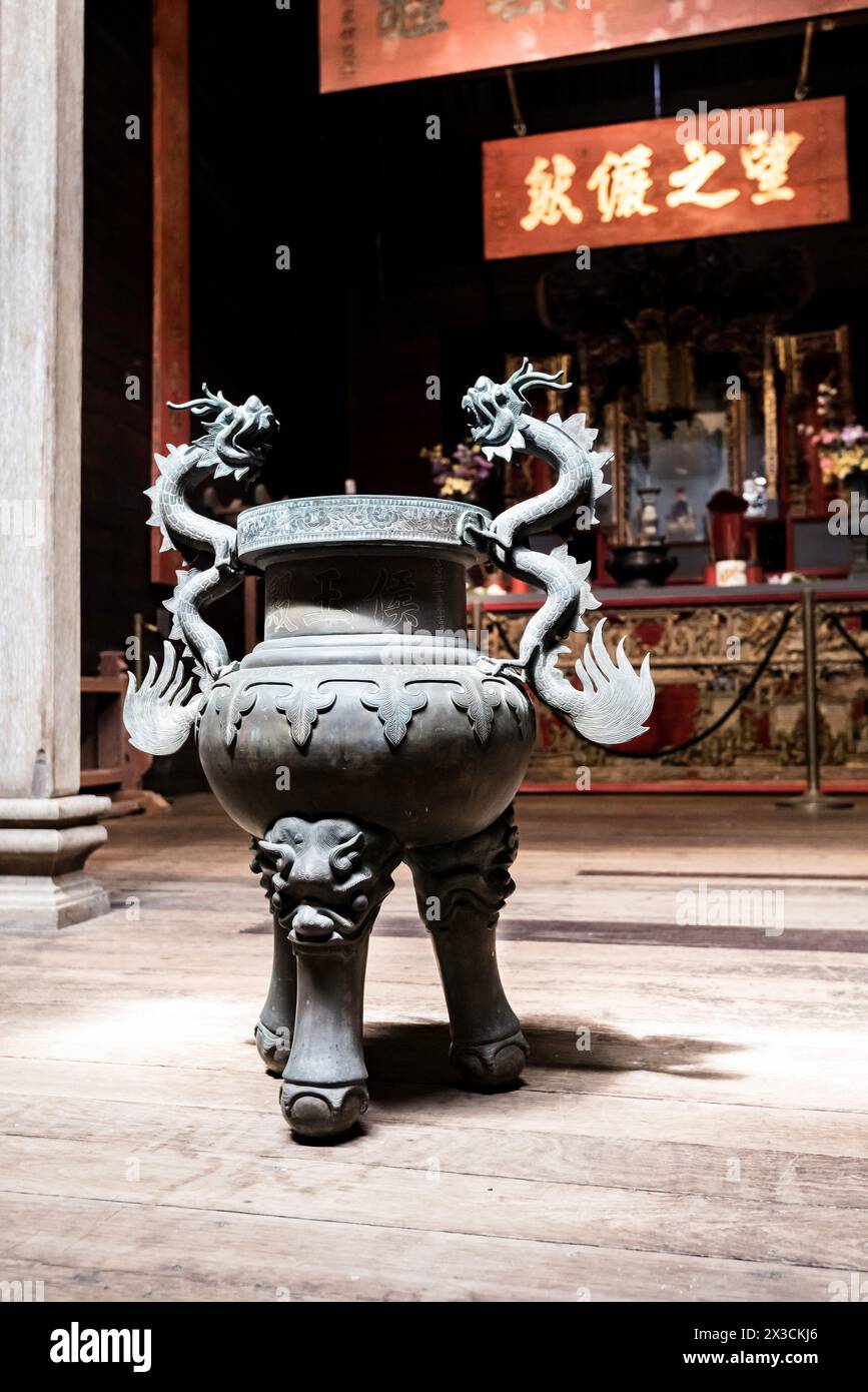 The interior of the 1903 constructed Hou Wang Chinese Temple in ...