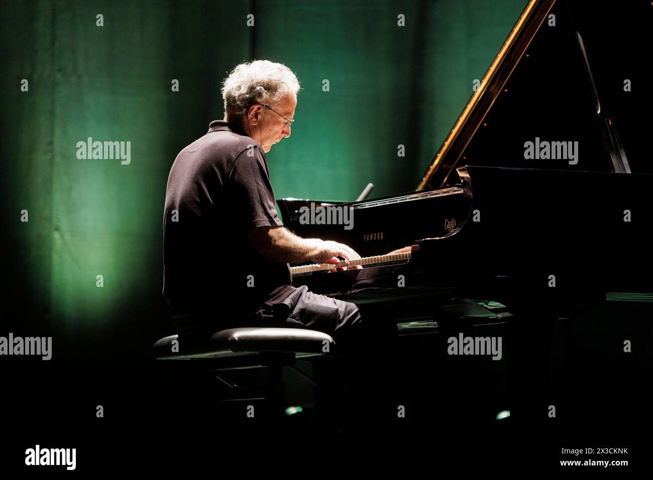 Portrait of Uri Caine (pianist) during his concert at the Leonardo ...