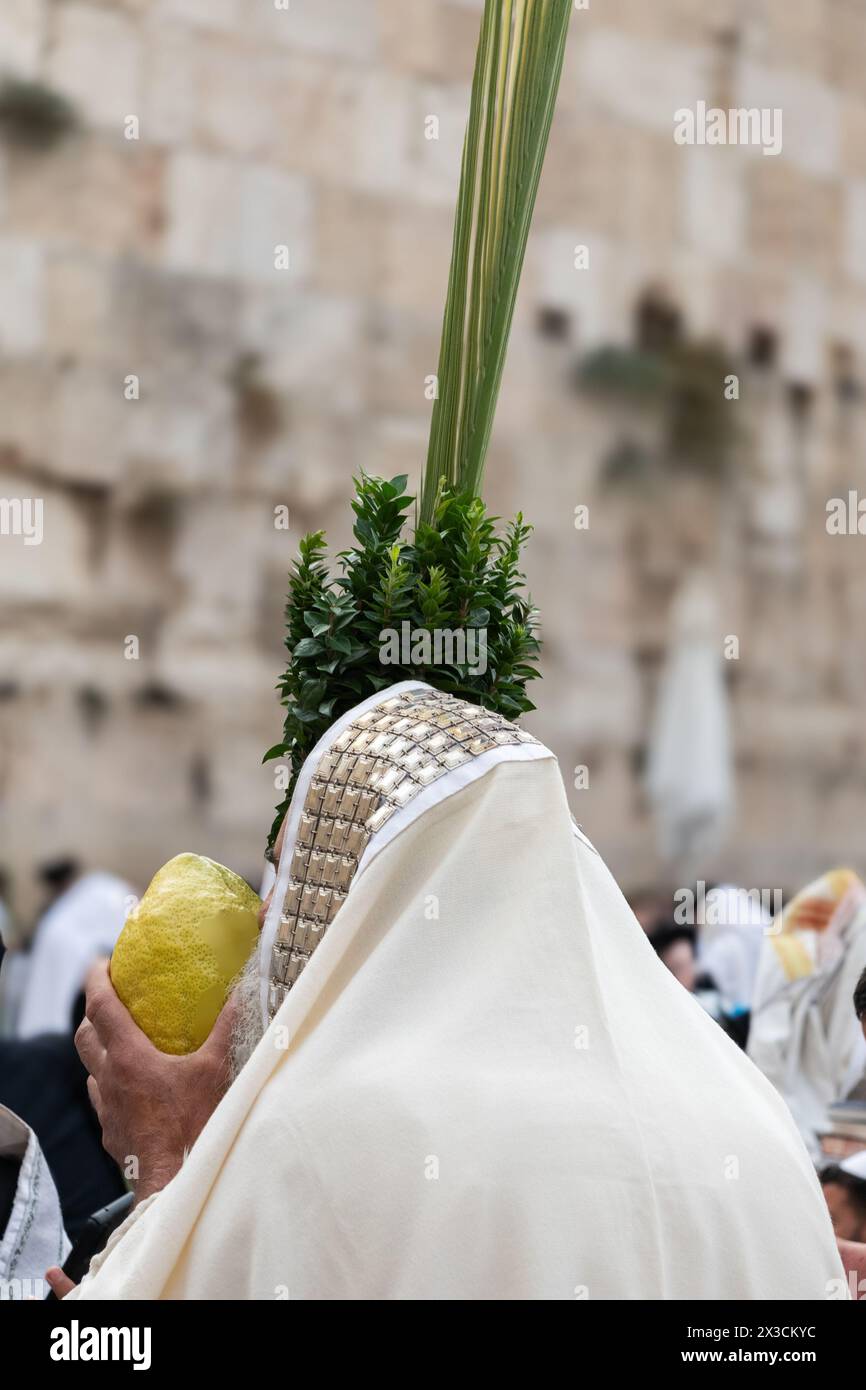 Yemenite hi-res stock photography and images - Alamy