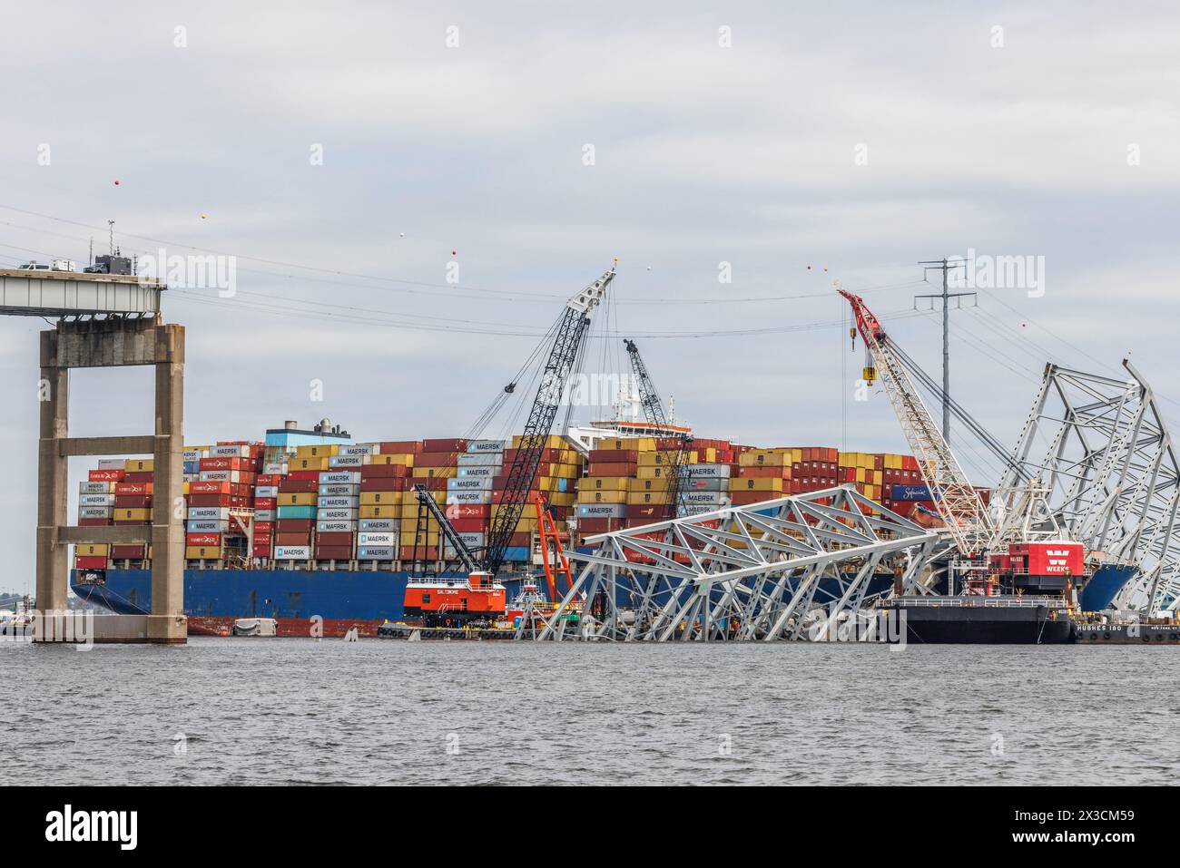 The wreck of the Dali container ship and the Francis Scott Key Bridge ...