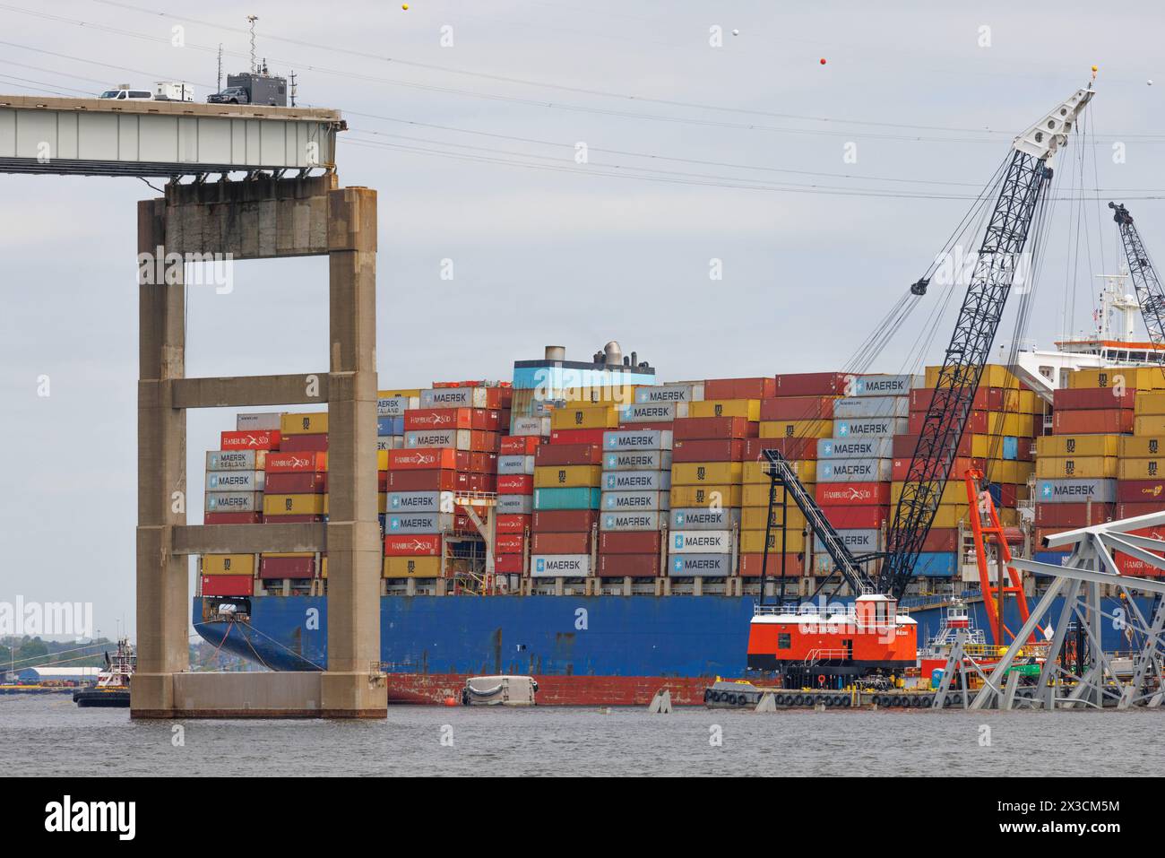 The wreck of the Dali container ship and the Francis Scott Key Bridge ...