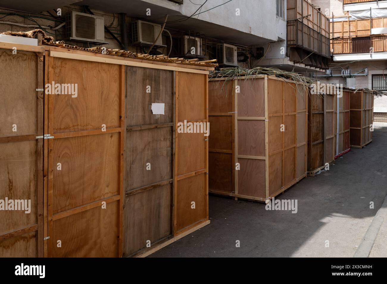 Sukkot booth hi-res stock photography and images - Alamy
